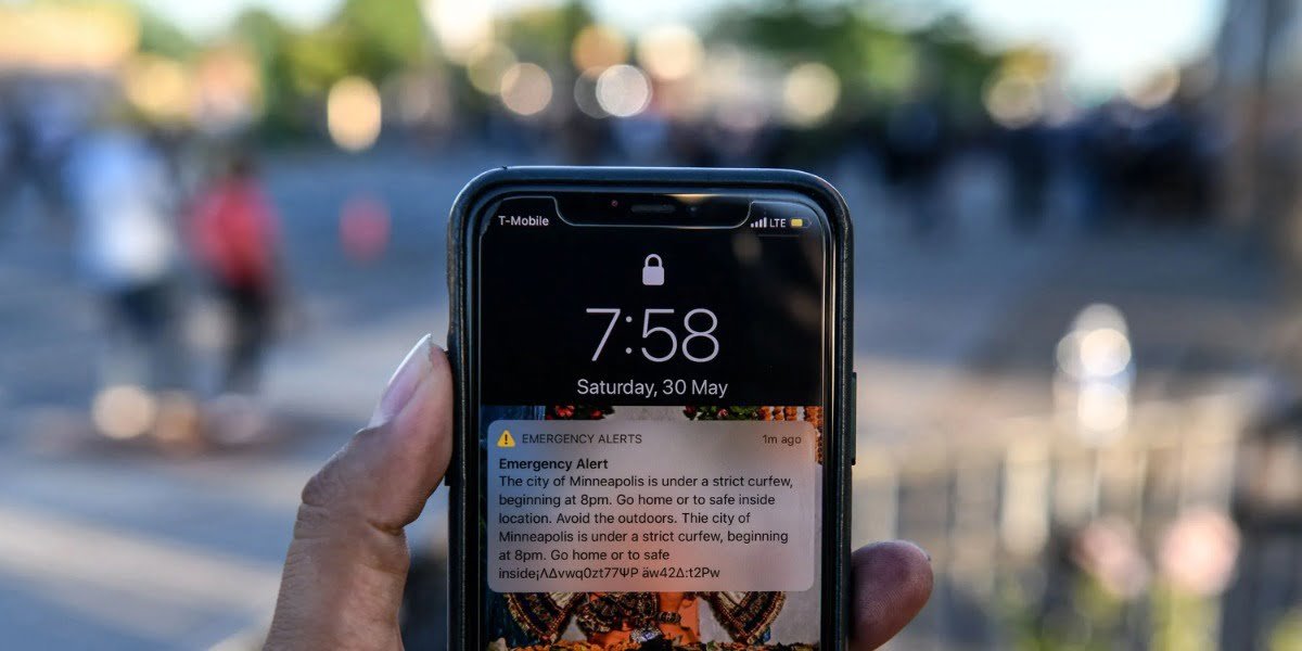 What Time is the Mobile Alert on 23rd April?